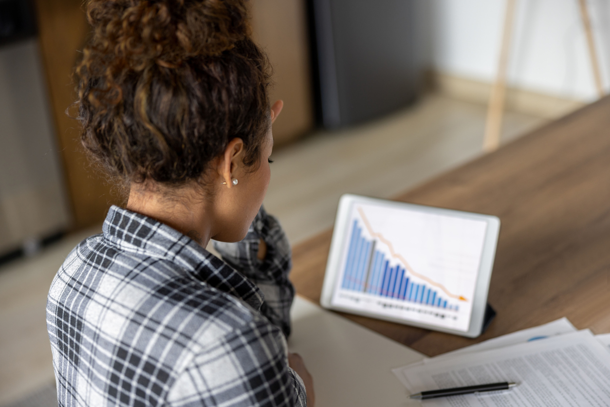 10 Strategies for Investing in Real Estate During an Economic Downturn | Paper Source Online